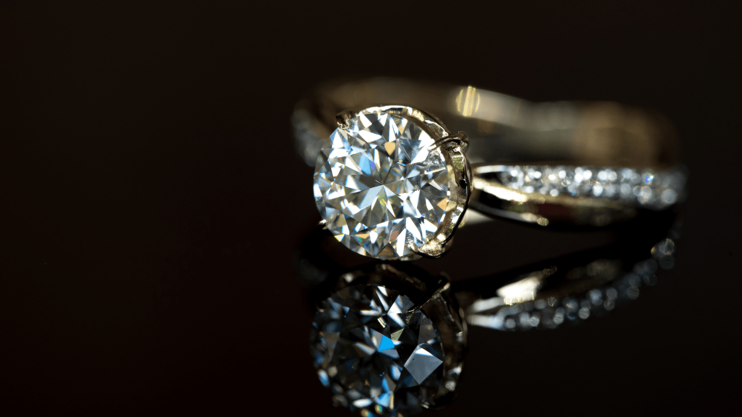Can I Bring Engagement Ring On Plane? – Luvari